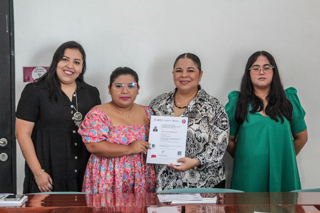 Entregan certificado Estándar de Competencia 0308